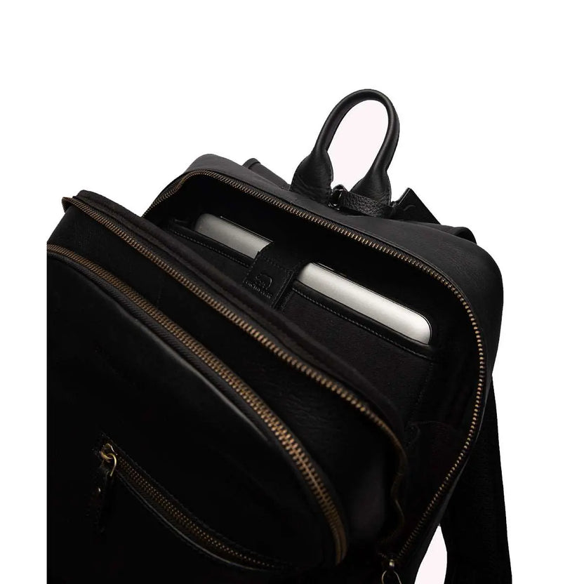 High-Quality Classic Leather Travel Backpack with Front Pocket – Brown Bear